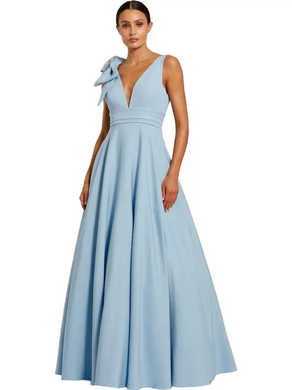 Mac Duggal Sleeveless Plunge Neck Ball Gown With Bow Detail - Blue