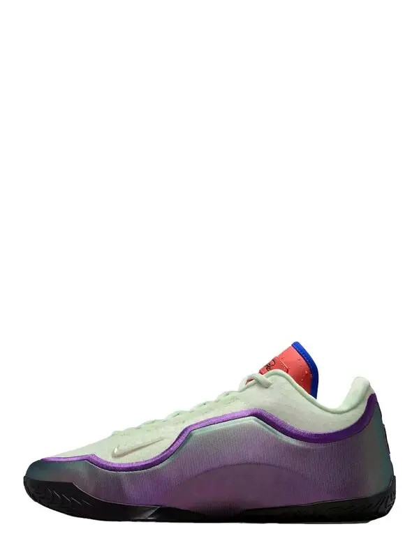 Nike Basketball Sneakers - Green