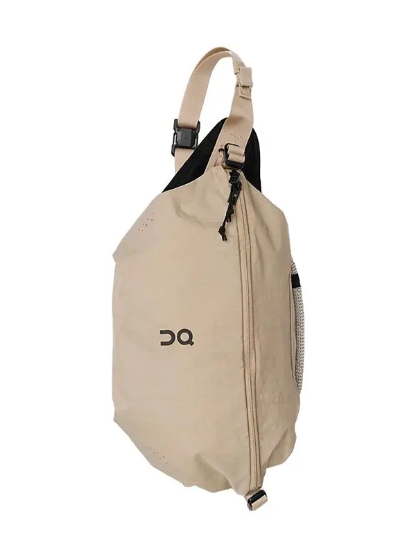 On 9l Sling Bag - Sand Black