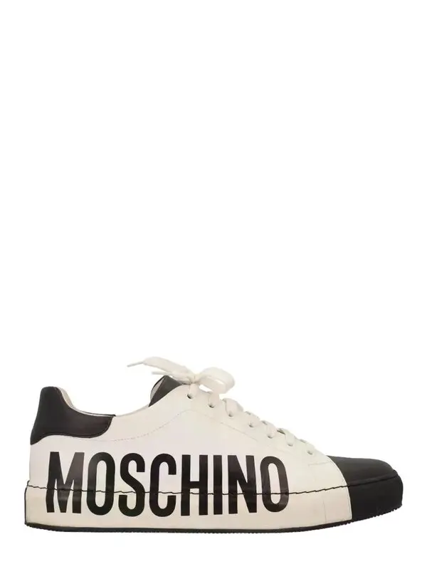 Moschino Toe Cap Logo Sneakers - White