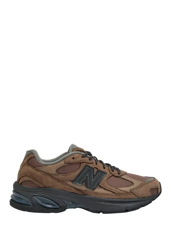NEW BALANCE 2010 Panelled Mesh Sneakers - Brown