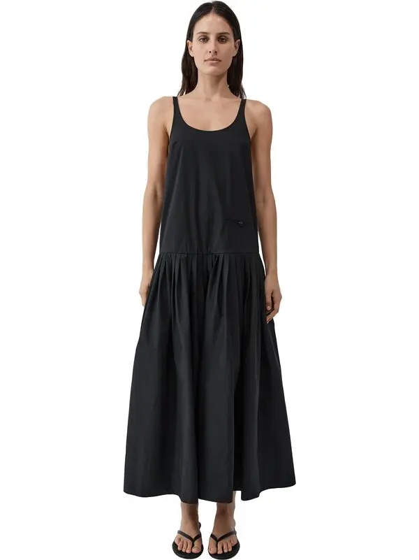 ST AGNI Relaxed Pleat Maxi Dress - Black