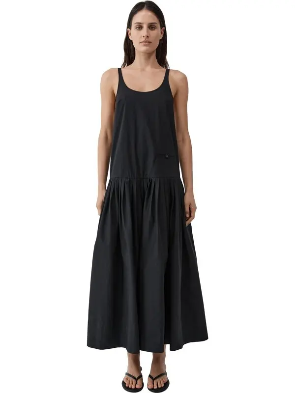 ST. AGNI Relaxed Pleat Maxi Dress - Black