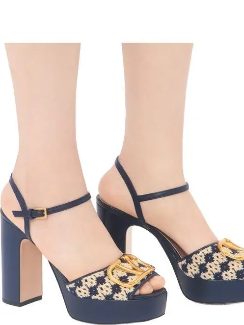 Valentino Garavani Vlogo Signature Platform Sandal - Natural