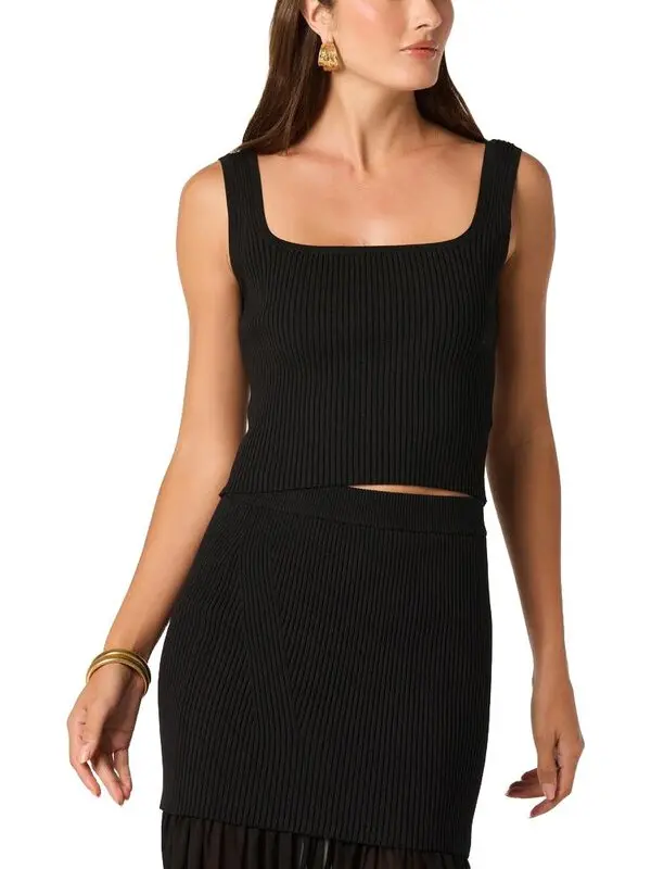Astr The Label Halie Ribbed Crop Tank - Black