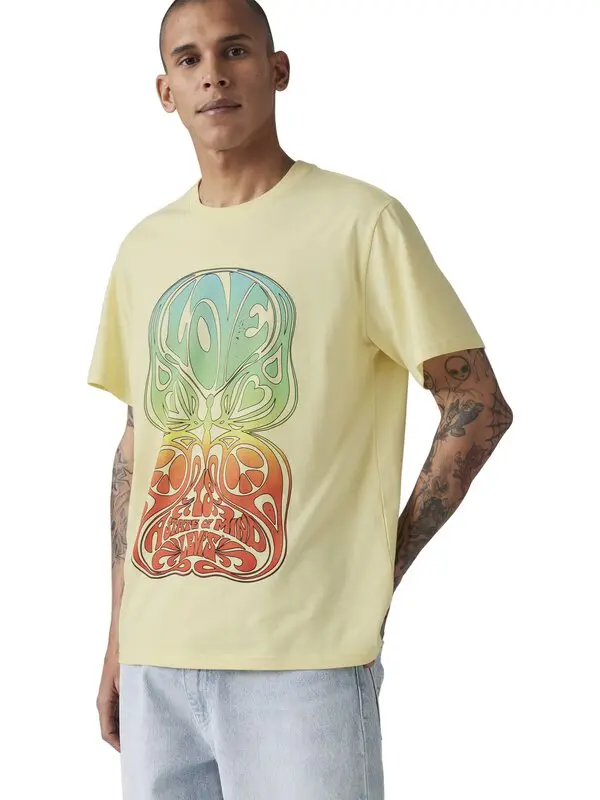 LEVI'S Relaxed Fit Short Sleeve Graphic T-shirt - Concept Dream Double Cream