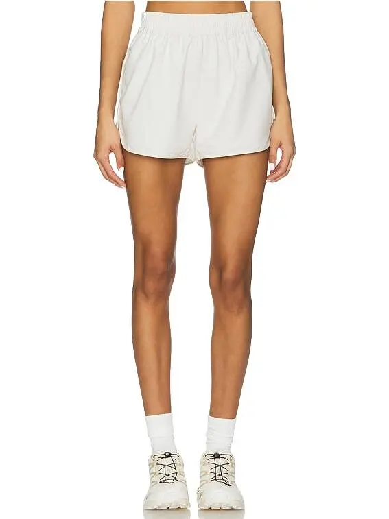 LAMARQUE Daffy Short - Whisper White