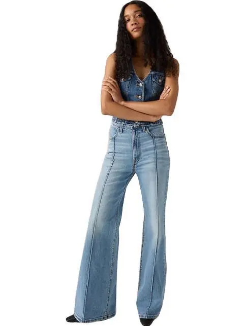 LEVI'S Ribcage Bell Western Jeans - Lost Legacy