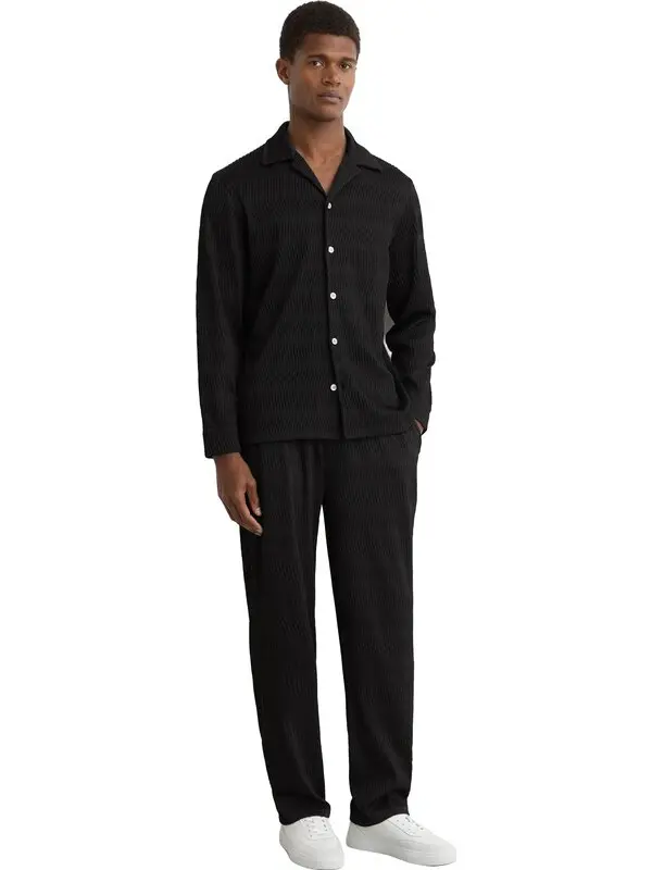 REISS Temi Wave-jacquard Cuban-collar Shirt Regular-fit - Black