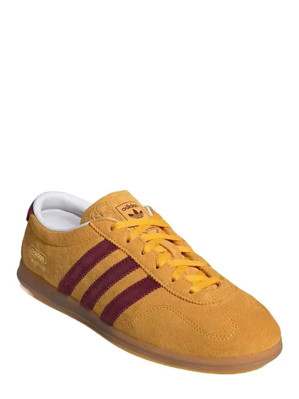 Adidas Gazelle Lo Pro Sneakers - Crew Yellow / Shadow Red / Gum