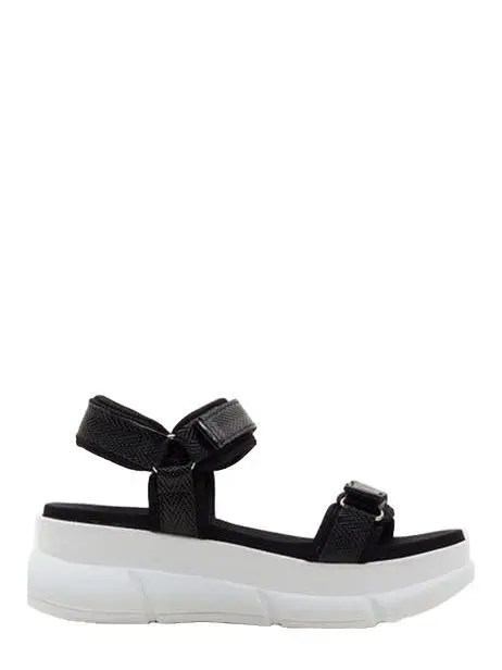 PROLOGUE SHOES Yrmengardis Strappy Sandal - Black