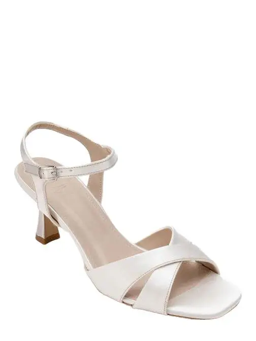PROLOGUE SHOES Melin Cross Strap Stiletto Sandal - Ivory Satin