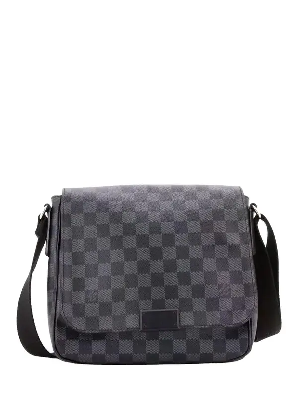 LOUIS VUITTON District Messenger Bag Damier Graphite Pm - Black