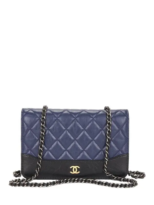 Chanel Lambskin Gabrielle Wallet On Chain - Blue