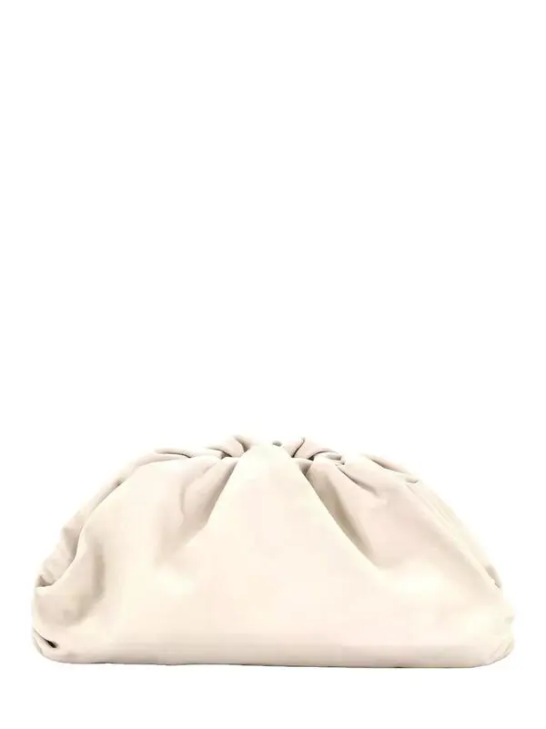 Bottega Veneta The Pouch Leather Clutch - Neutrals