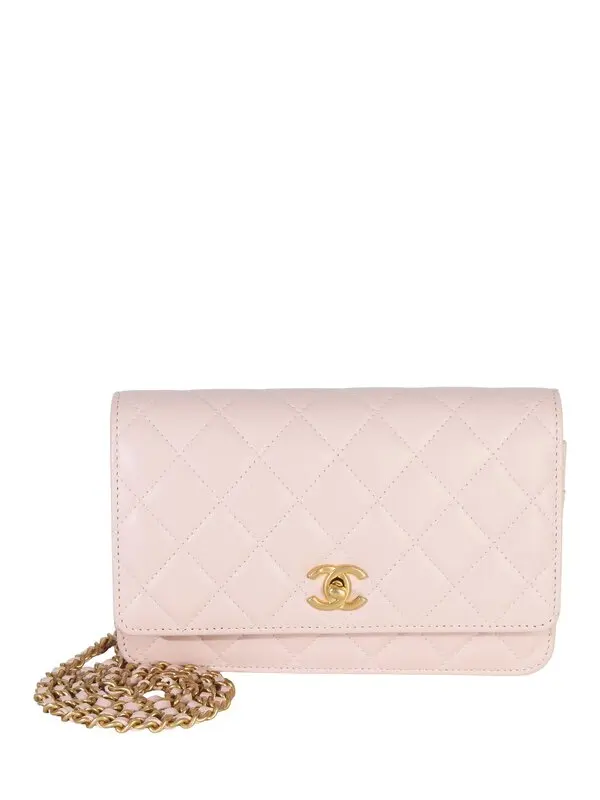 Chanel Quilted Lambskin Cc Pearl Crush Wallet-on-chain - Pink