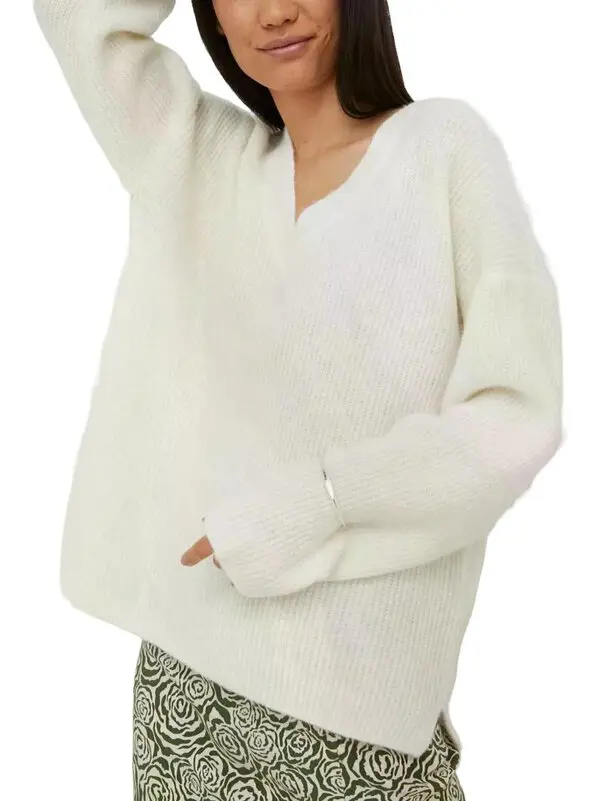 GESTUZ V-neck Long-sleeve Sweater - White