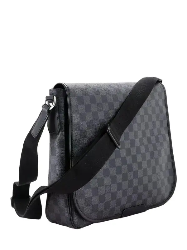 LOUIS VUITTON Renzo Messenger Bag Damier Graphite - Black