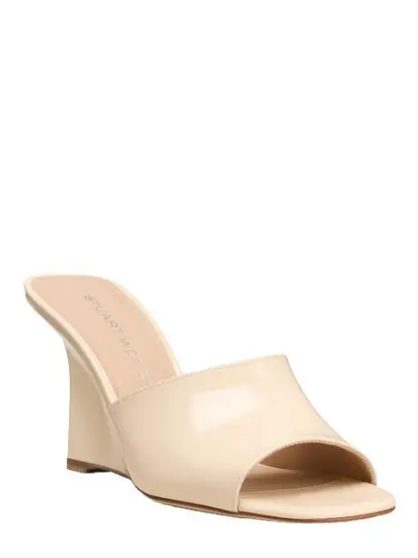 STUART WEITZMAN Vinnie 85 Patent Leather Wedge Mule - Linen