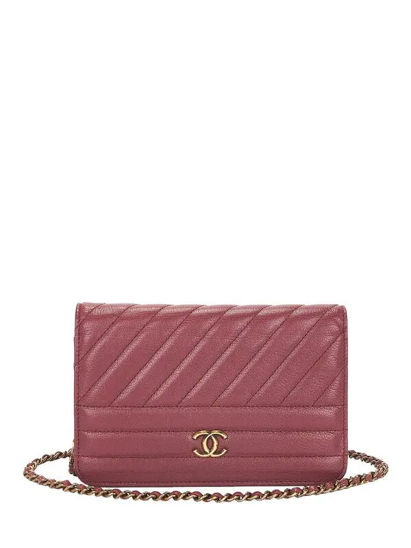Chanel Cross The Line Wallet On Chain - Red