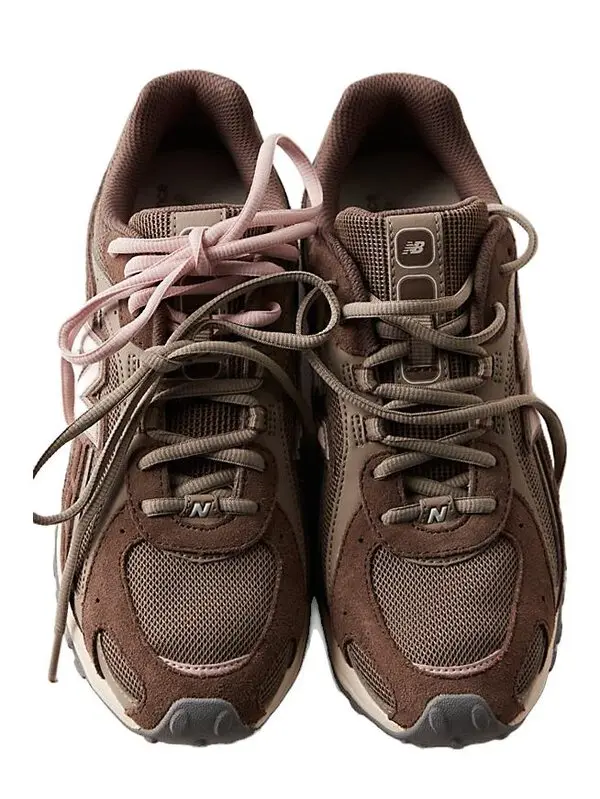 NEW BALANCE 204l Lace-up Sneakers - Brown