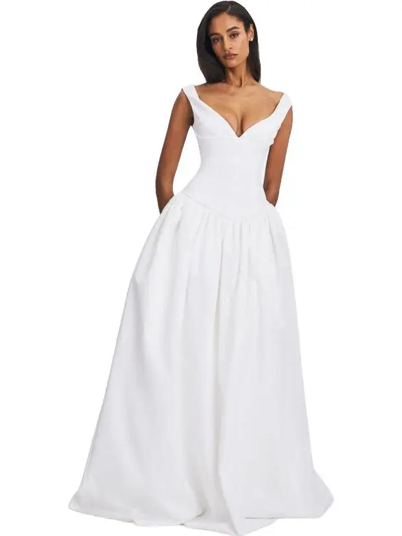 MISS CIRCLE Siena Satin Sweetheart Gown - White