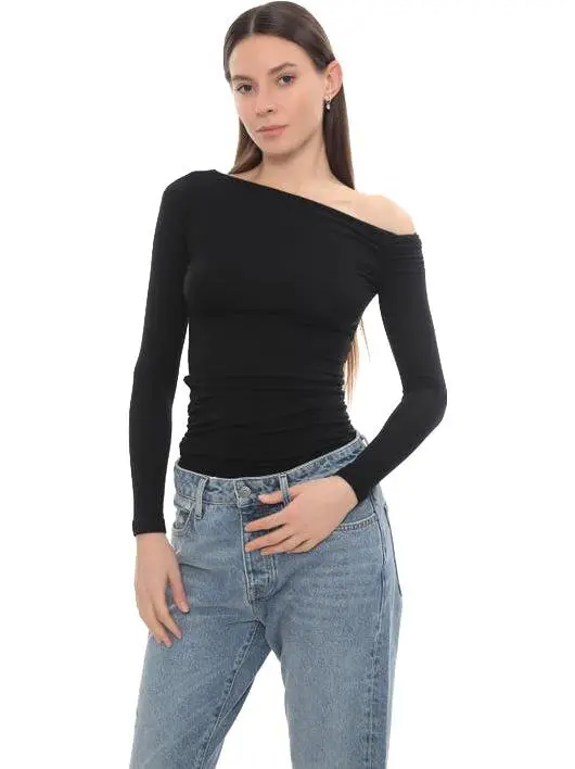 MONLICIA Asymmetric Off-shoulder Top - Black