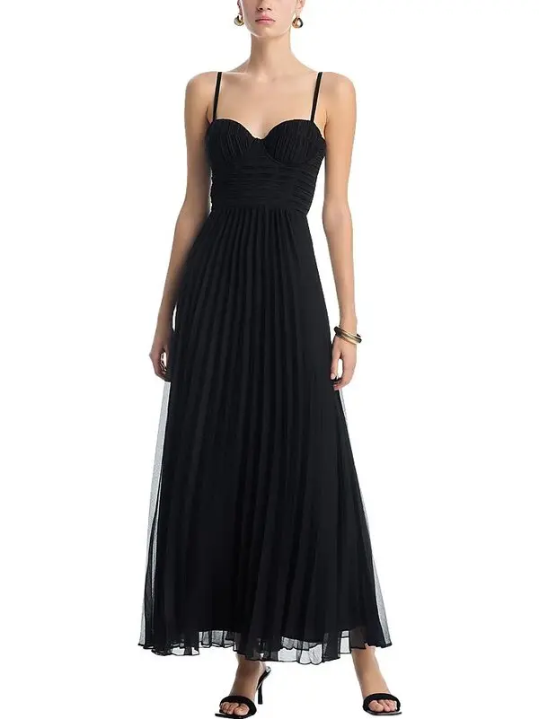 Aqua Solid Pleated Maxi Dress - Black