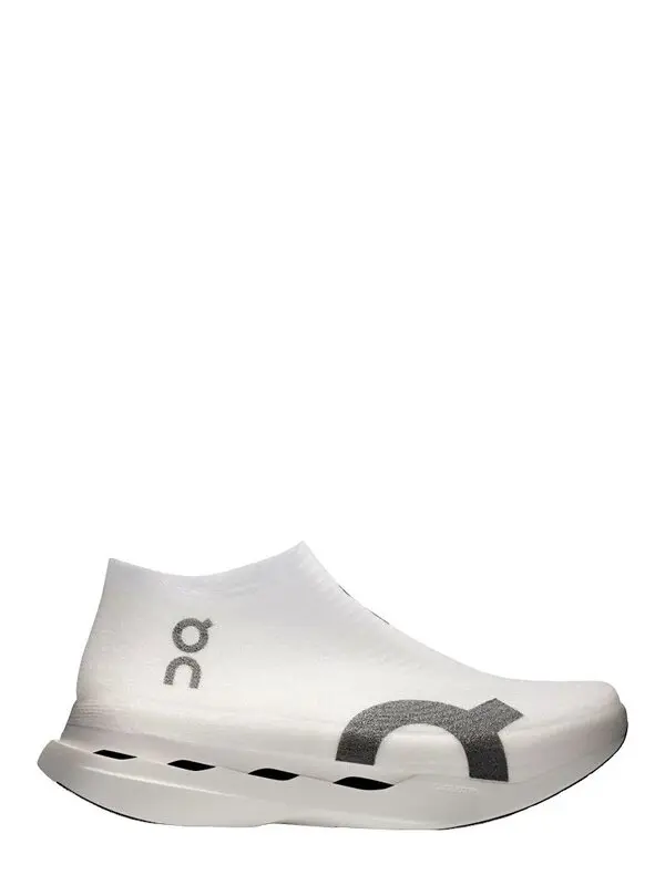 On Cloudboom Strike Lsin - White/black