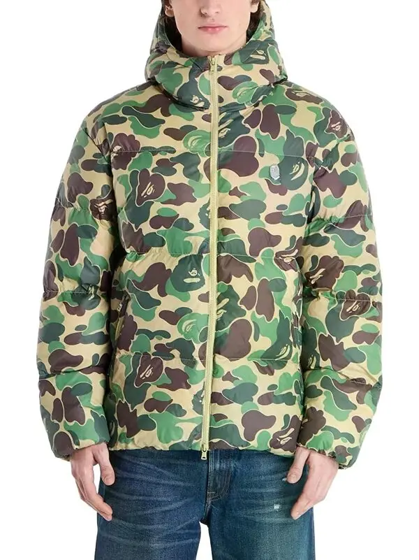 A BATHING APE Camo-print Hooded Down Jacket - Green