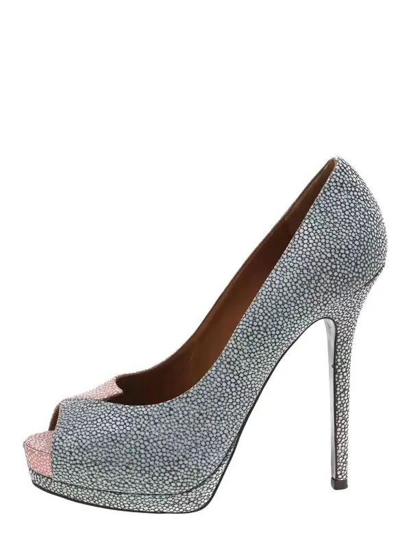 Fendi Pebble-pattern Leather Pumps - Grey