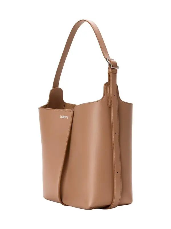 Loewe Medium Bilbao Bucket In Smooth Leather Skin - Mocha