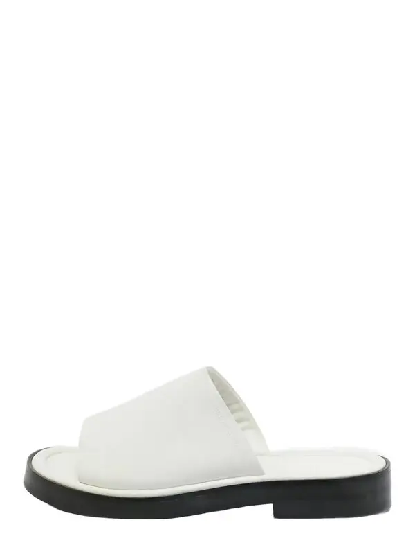 FERRAGAMO Giunone Leather Flat Sandals - White