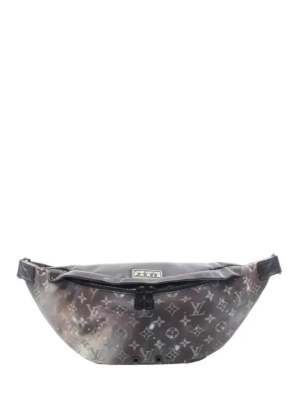 LOUIS VUITTON Discovery Belt Bag - Black