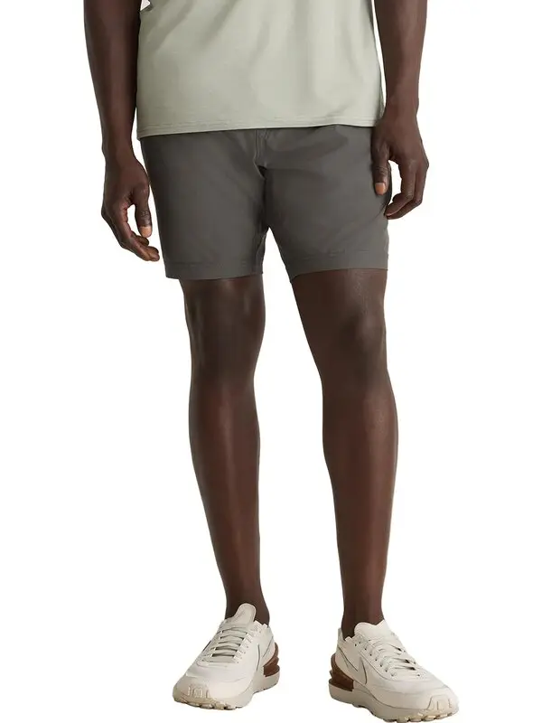 Quince Performance Tech 7.5" Shorts - Olive