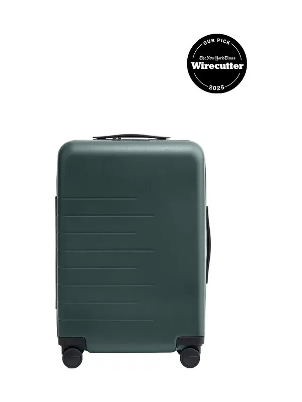 Quince Carry-on Suitcase - Dark Green