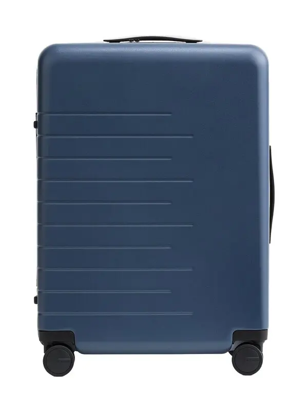 Quince Expandable Medium Check-in Suitcase - Navy