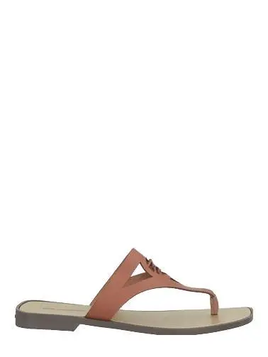 Karl Lagerfeld Skoot Ii Leather Thong Sandal - Brown