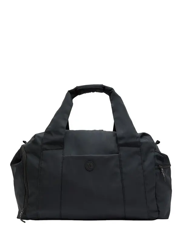 Vuori Taffeta Gym Bag - Black