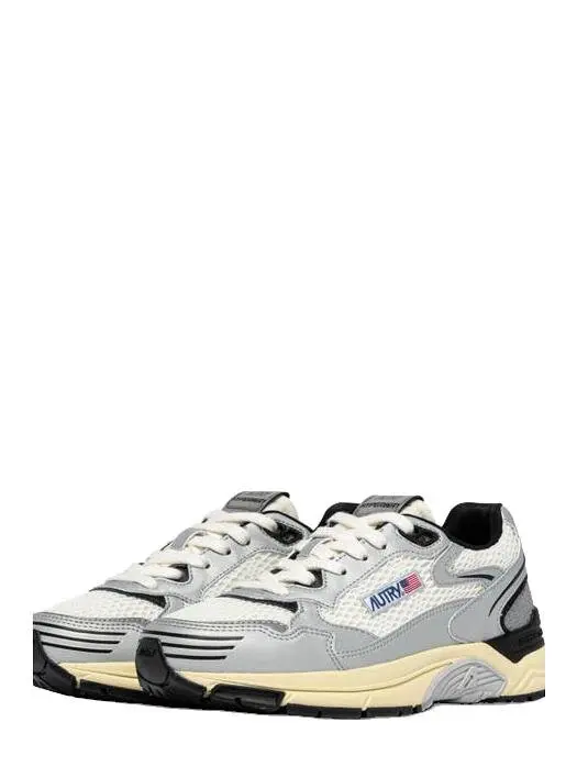 AUTRY Hyperway Low Top Sneakers - Silver/black