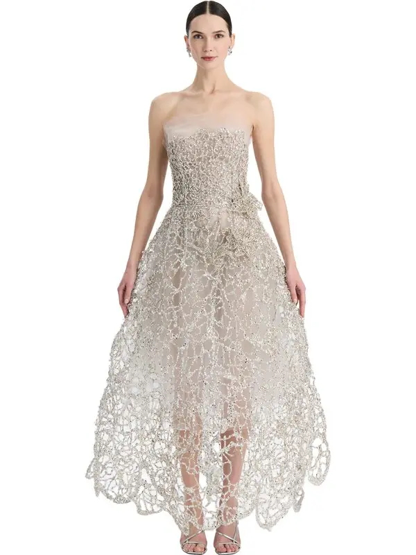 Oscar De La Renta Crystal Leaves Embroidered Gown - One-color