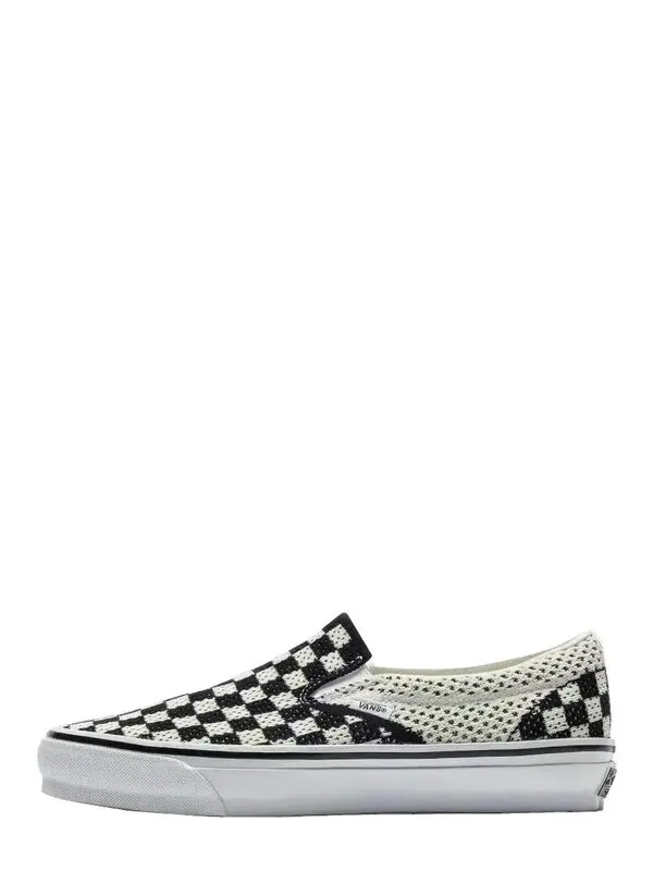 VANS Checkerboard Slip-on Sneakers - Black