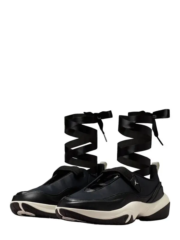 JORDAN The Pointe Sneaker - Black/sail
