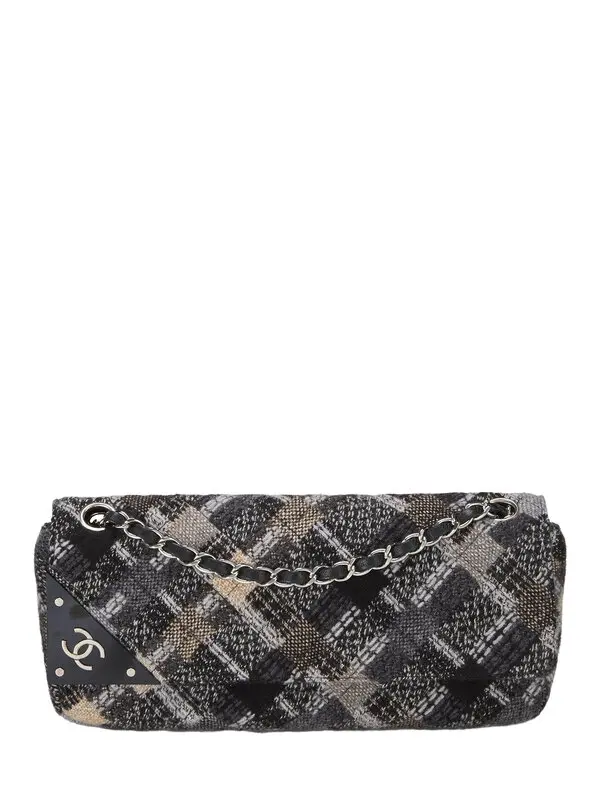 Chanel East/west Flap Medium - Black