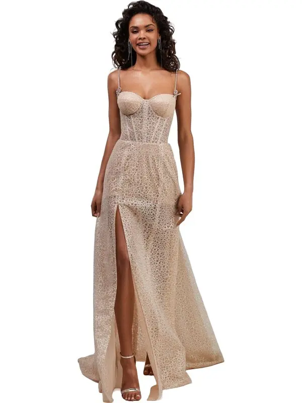 MILLA Royal Fitted Evening Gown With High Slit - Golden