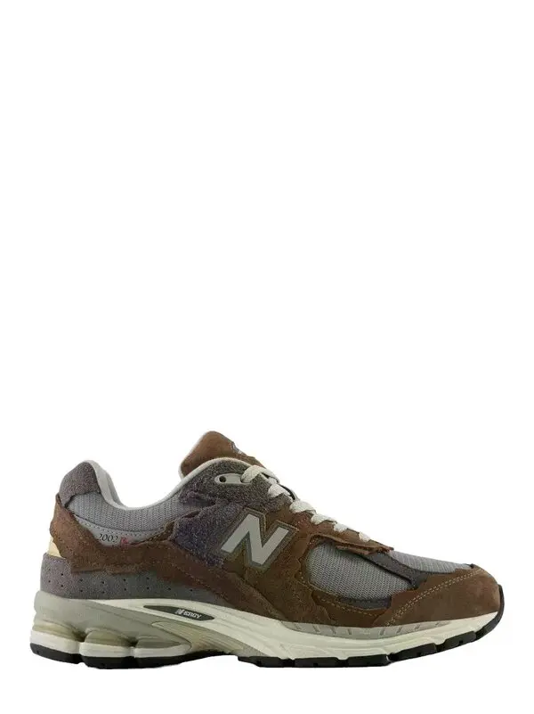 NEW BALANCE M2002d Sneakers - Brown
