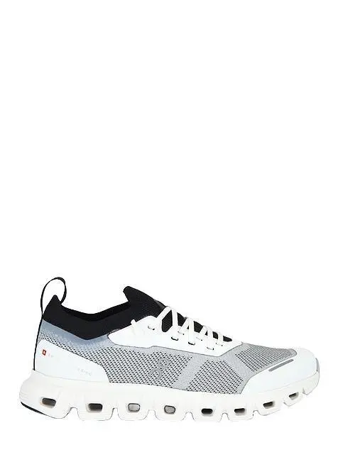 On Versa Sneaker In Black,white - White & Black