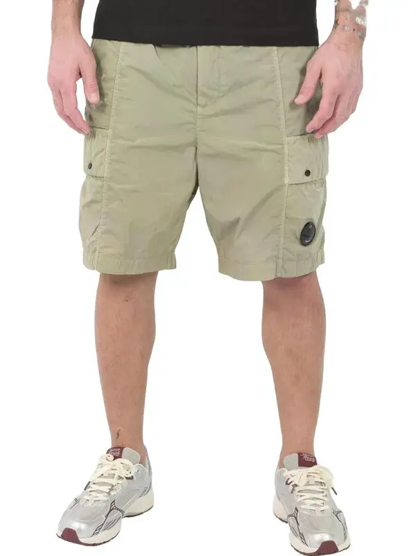 C.P. COMPANY Cargo Pocket Shorts - Green