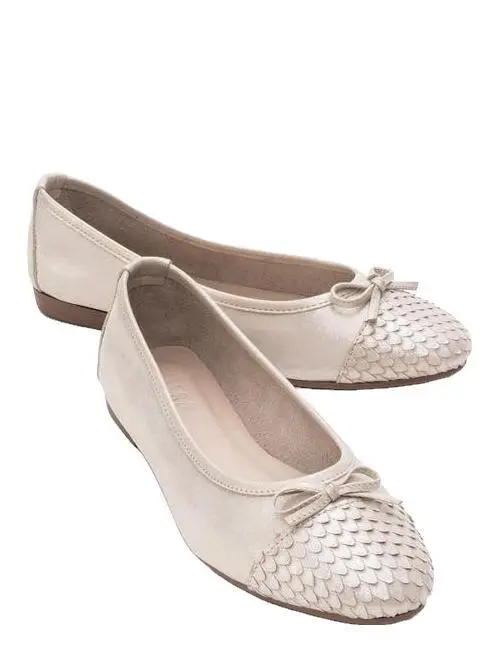 FOREVER & ALWAYS SHOES Copos Leather Ballet Flats - Beige