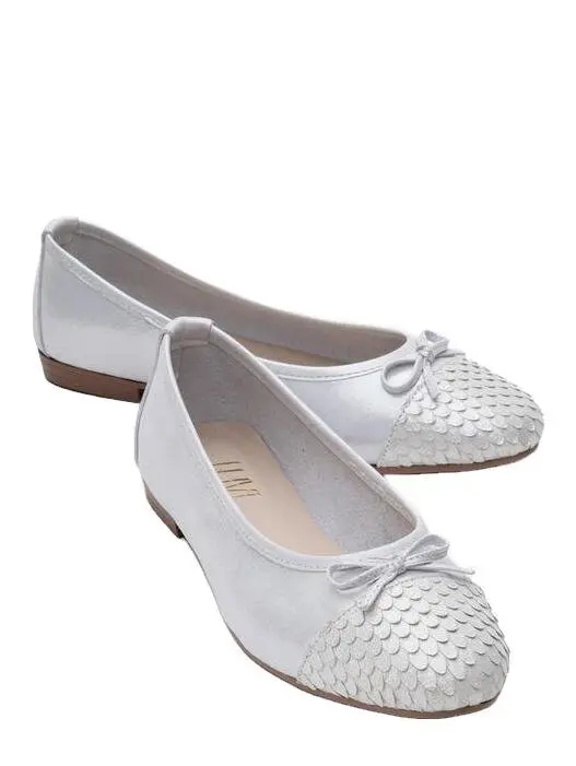 FOREVER & ALWAYS SHOES Copos Leather Ballet Flats - White